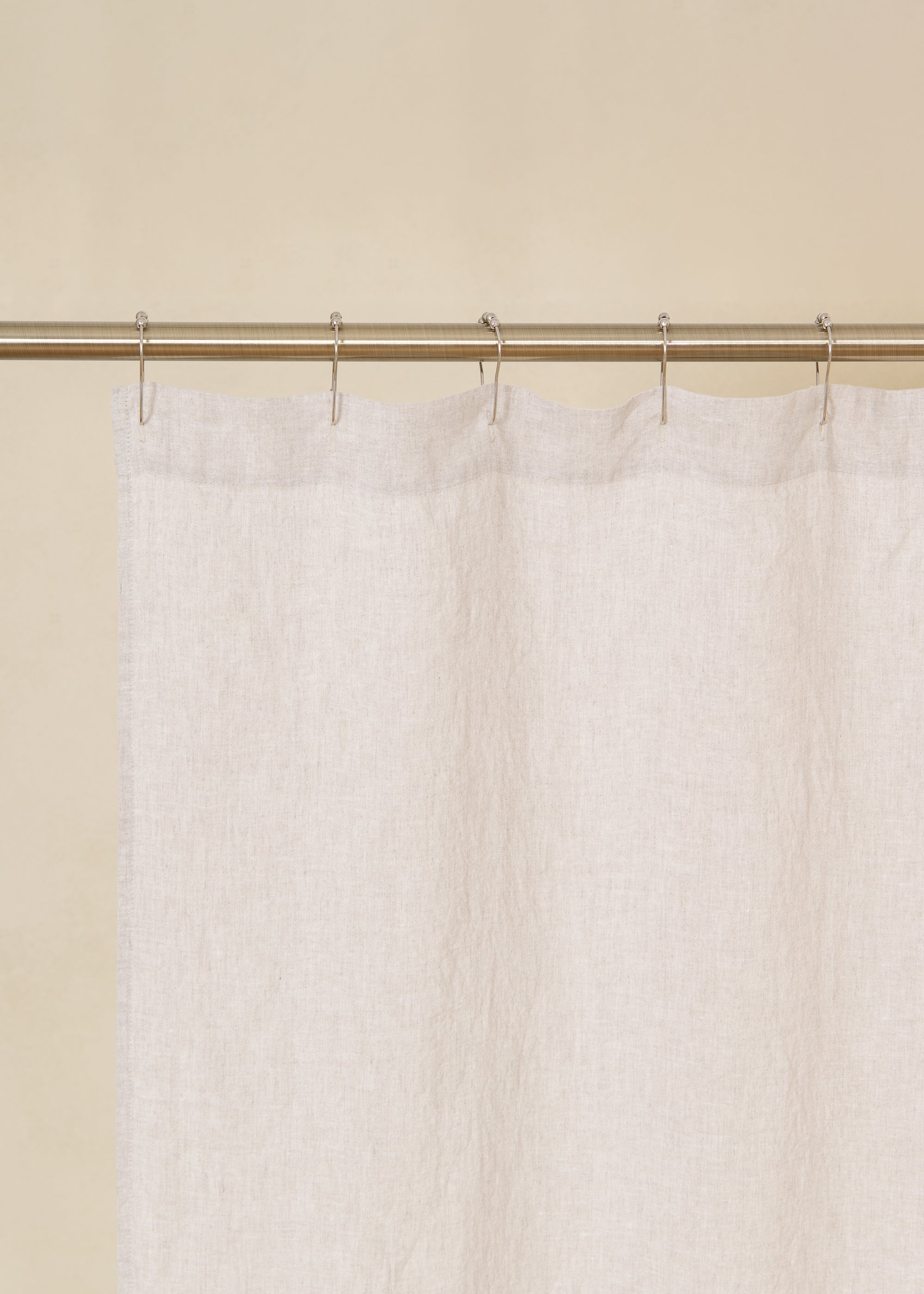 Linen shower curtain in Beige – Sauths
